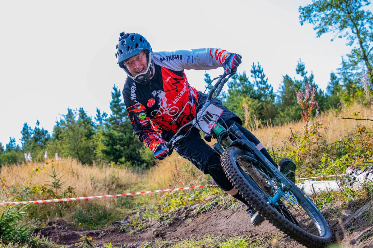 Custom Cycling Clothing – Velotec